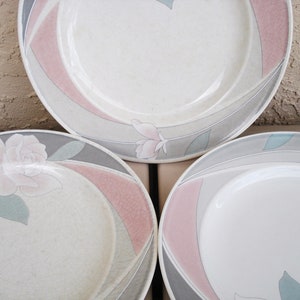 Mikasa INTAGLIO La FLEUR Pattern CAC91 3 Salad Desert Lunch Plates ...