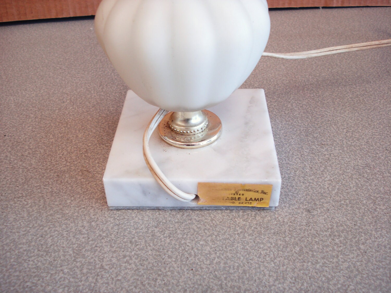 Vintage UNDERWRITERS LABORATORIES INC Portable Lamp Light. - Etsy