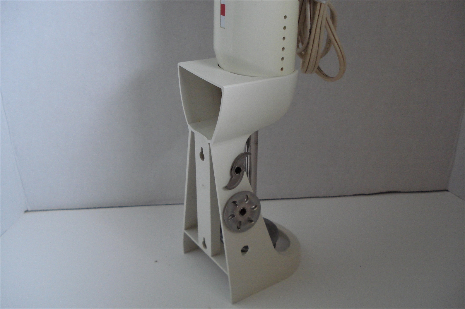 Magic Wand Immersion Hand Held Blender With 4 Attachments and Wall ...