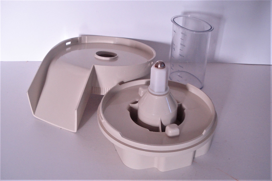 OSTER Kitchen Center Base Pusher Sprouter Top for Slicer Shredder ...