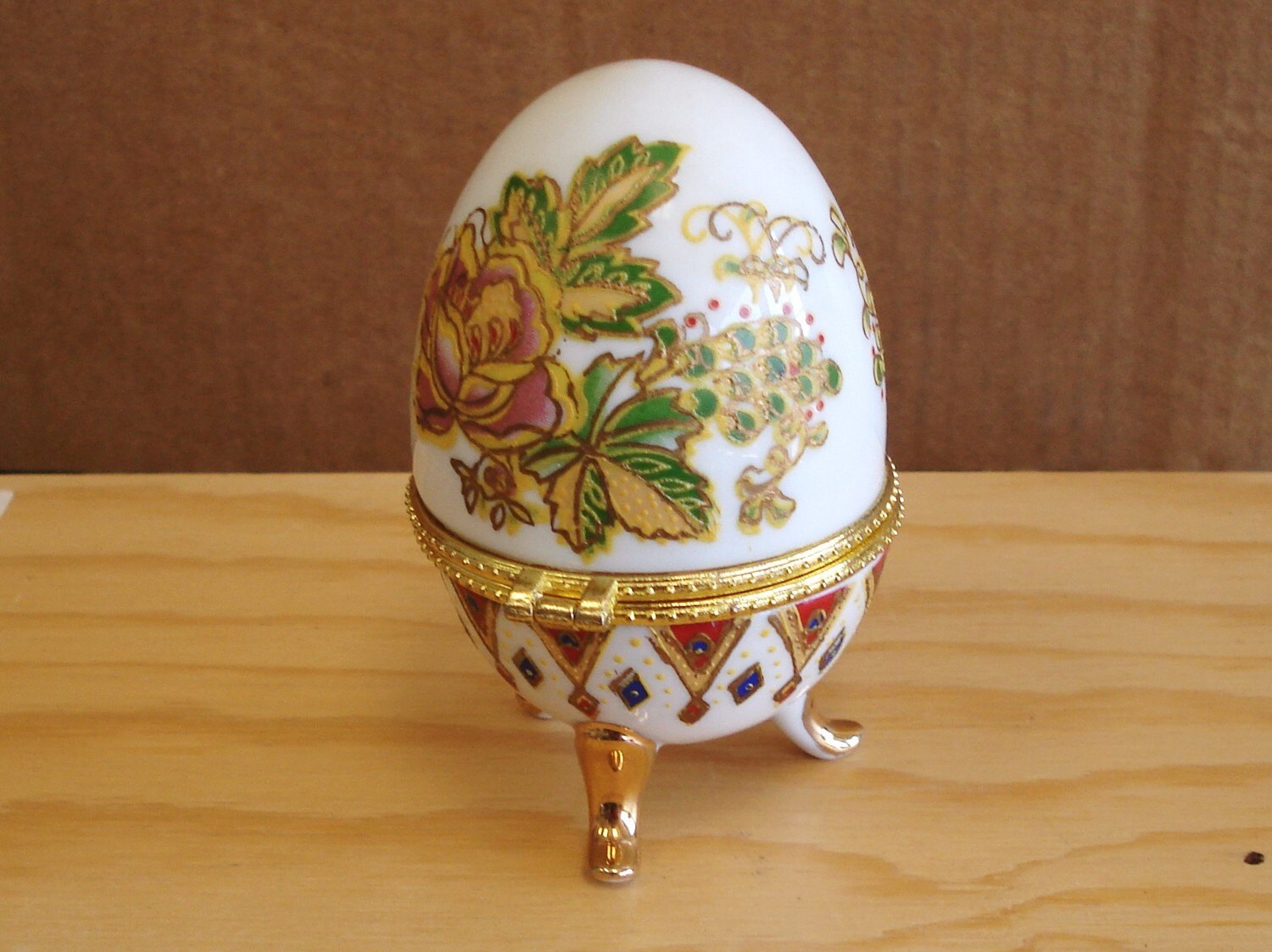 Vintage Hand Painted Porcelain Footed Egg Pins Trinket Box - Etsy