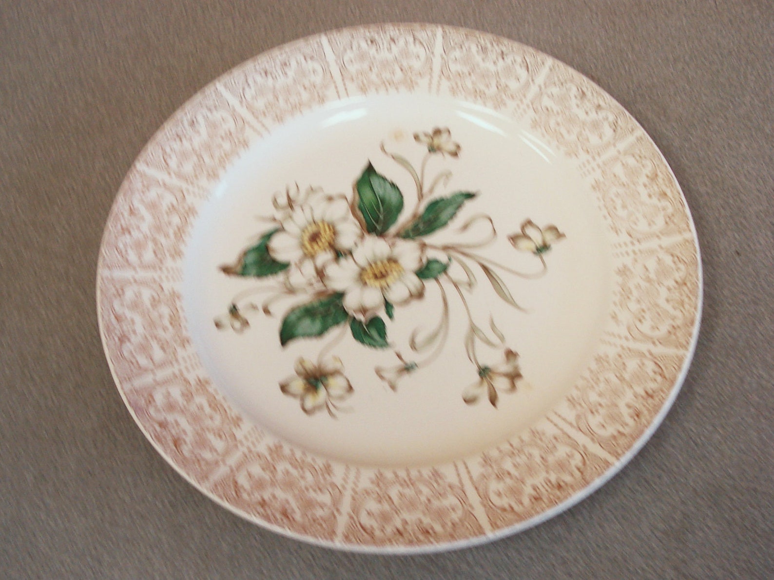 Vintage ROYAL MONARCH Original 22K Warranted 2 Dinner Plates. - Etsy