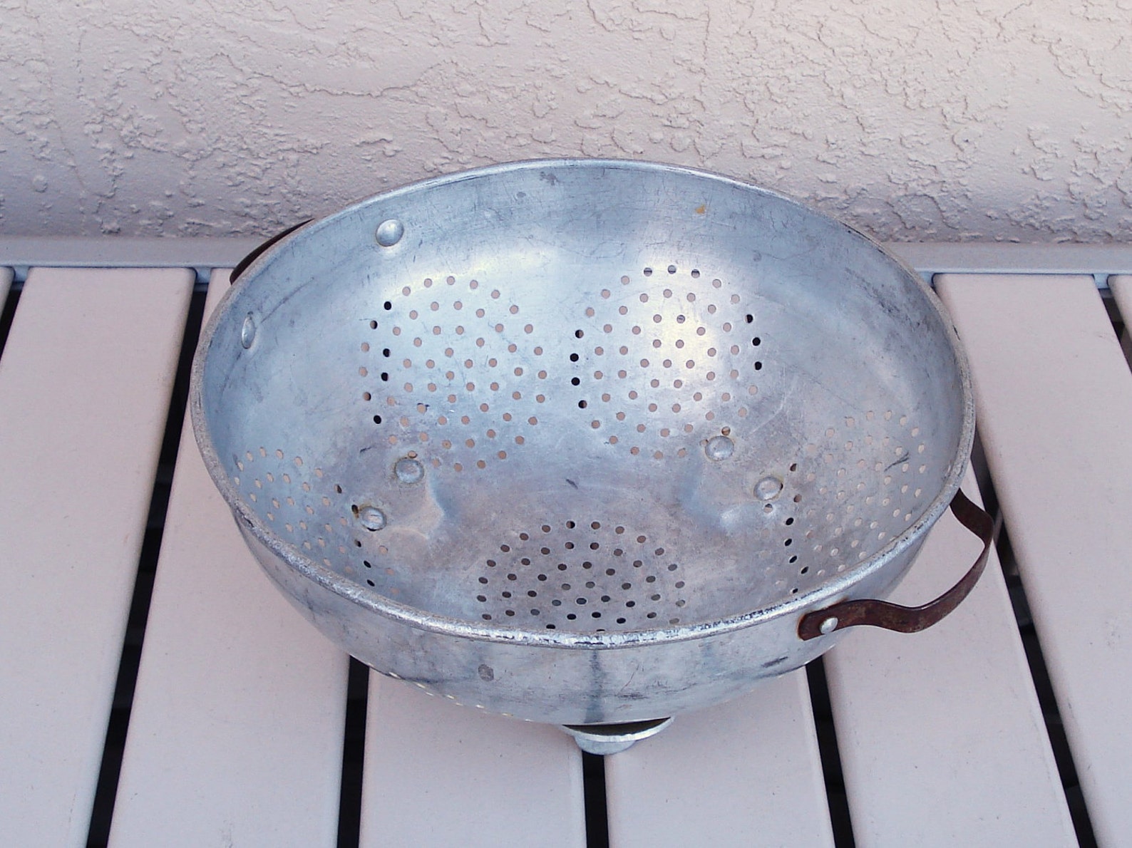 Vintage Aluminum 3 Footed Colander Strainer. - Etsy