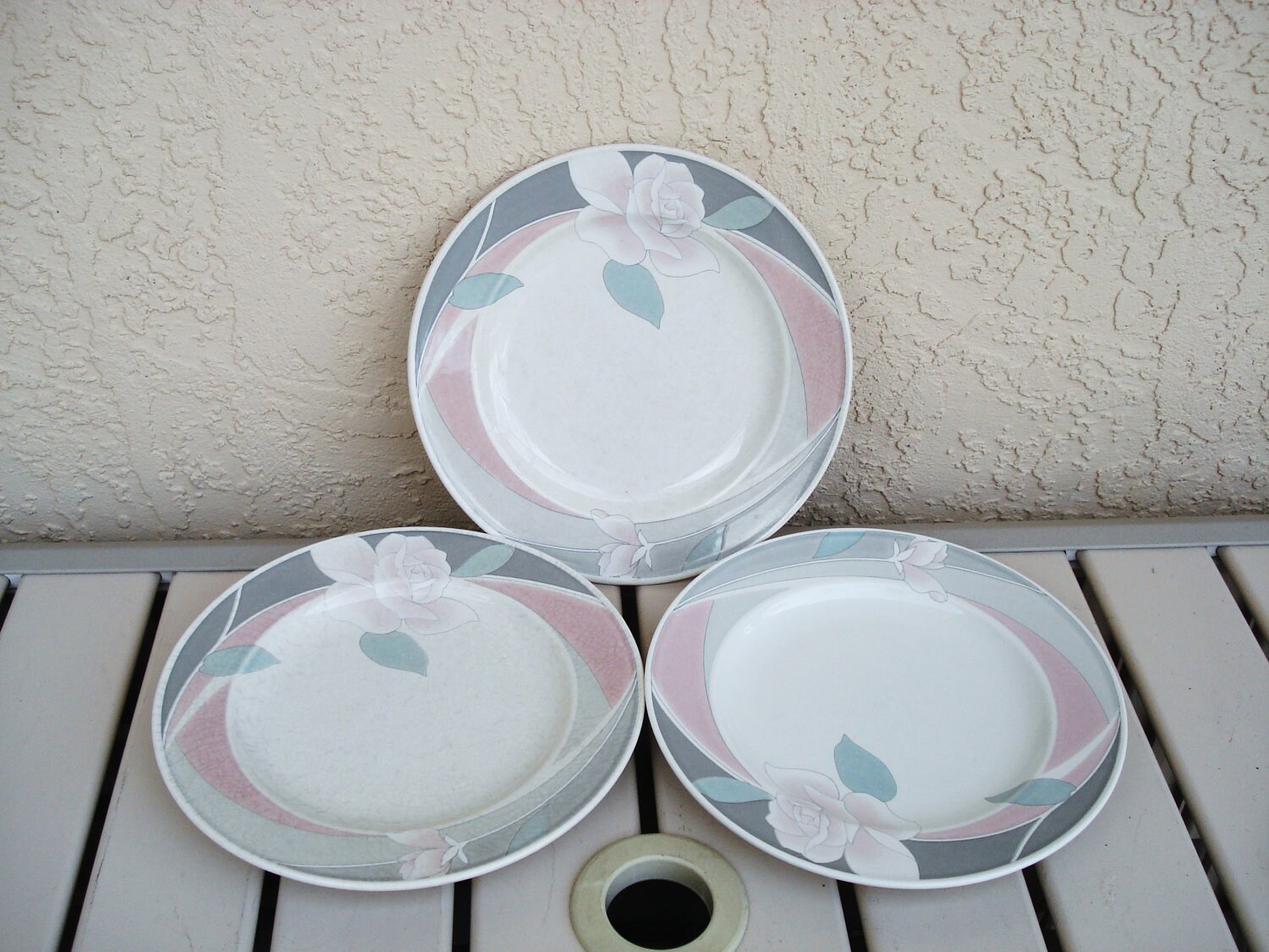 Mikasa INTAGLIO La FLEUR Pattern CAC91 3 Salad Desert Lunch Plates ...