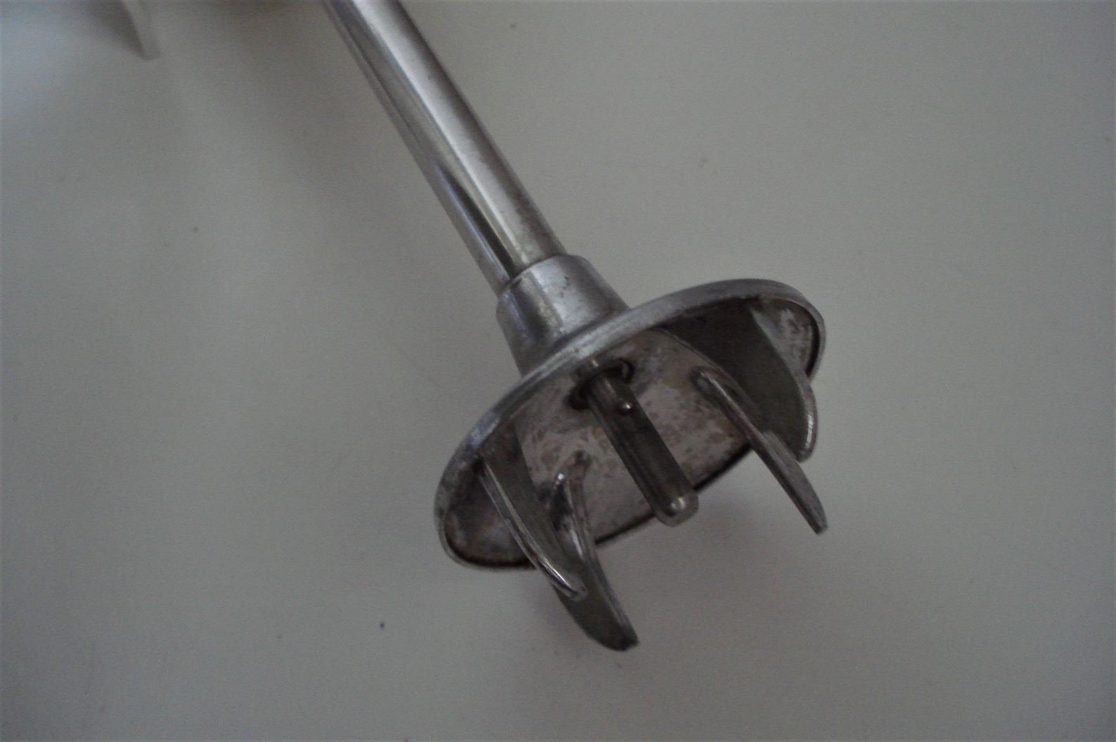 Magic Wand Immersion Hand Held Blender With 4 Attachments and Wall ...