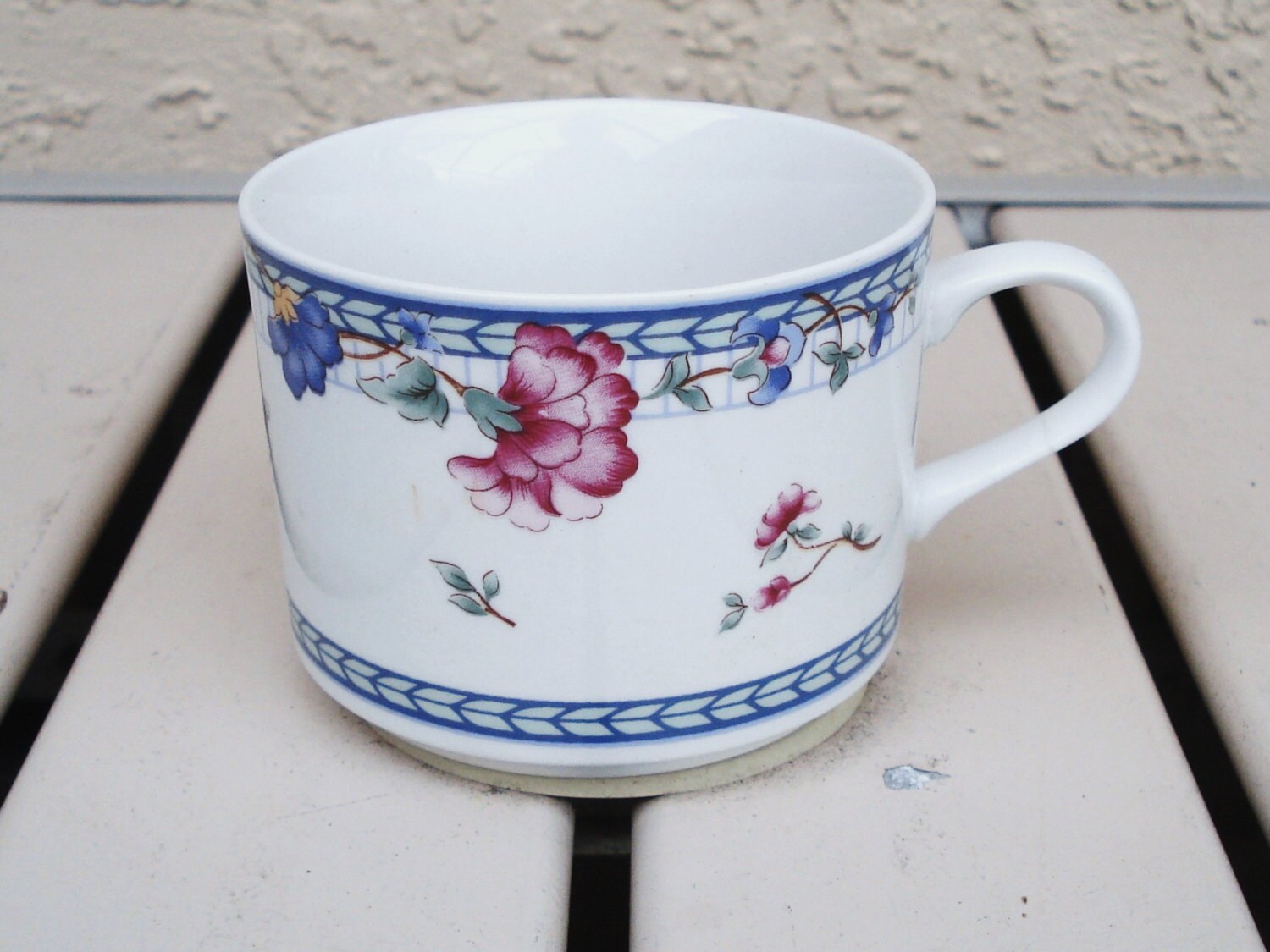 ONEIDA BLUE LATTICE Pattern Select Collection Dinnerware Fine Porcelain ...