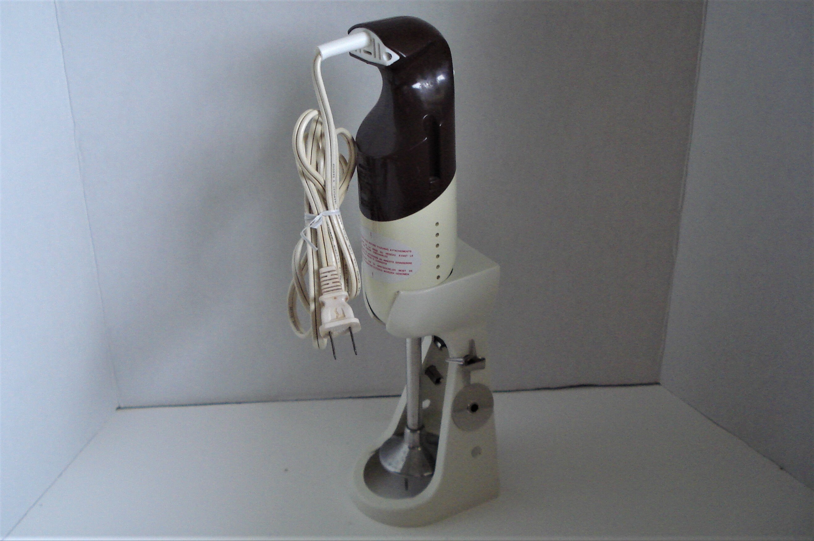 Magic Wand Immersion Hand Held Blender With 4 Attachments and Wall ...