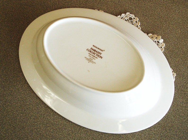 WEDGWOOD EMBASSY Collection SOUTHBURY Black Oval Serving Bowl. - Etsy