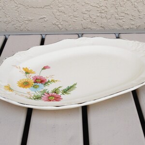 Vintage TST Co. USA Eggshell Medium Platter. - Etsy