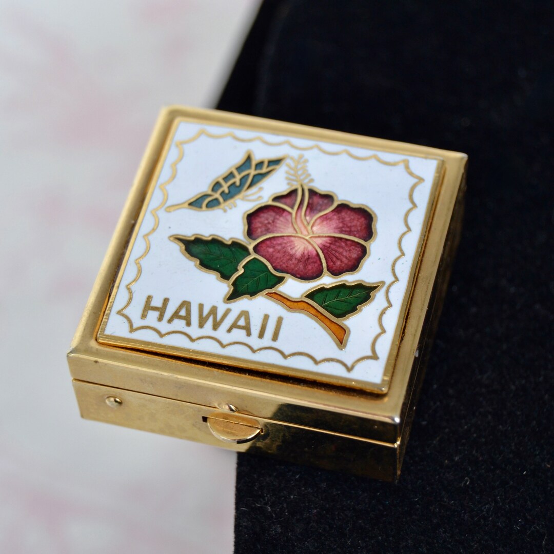 Vintage Small Hawaii Pill Box Made of Gold Tone Metal With Enamel Top ...