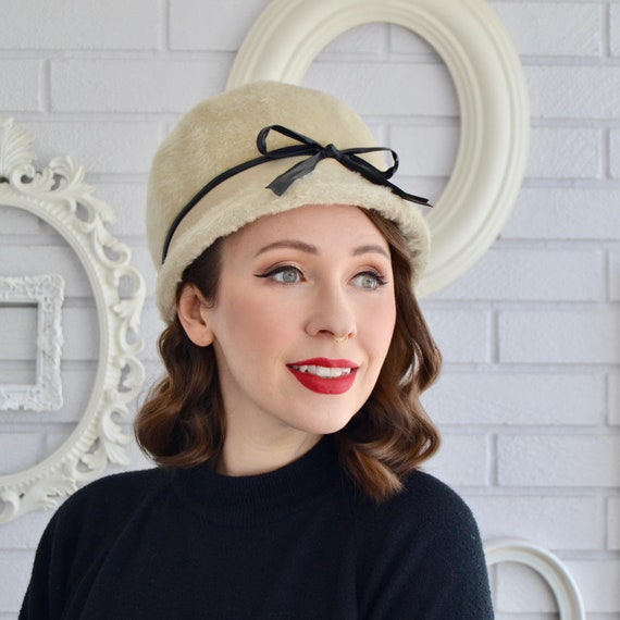 Vintage 1960s Cream Light Beige Fuzzy Wool Hat with B… - Gem