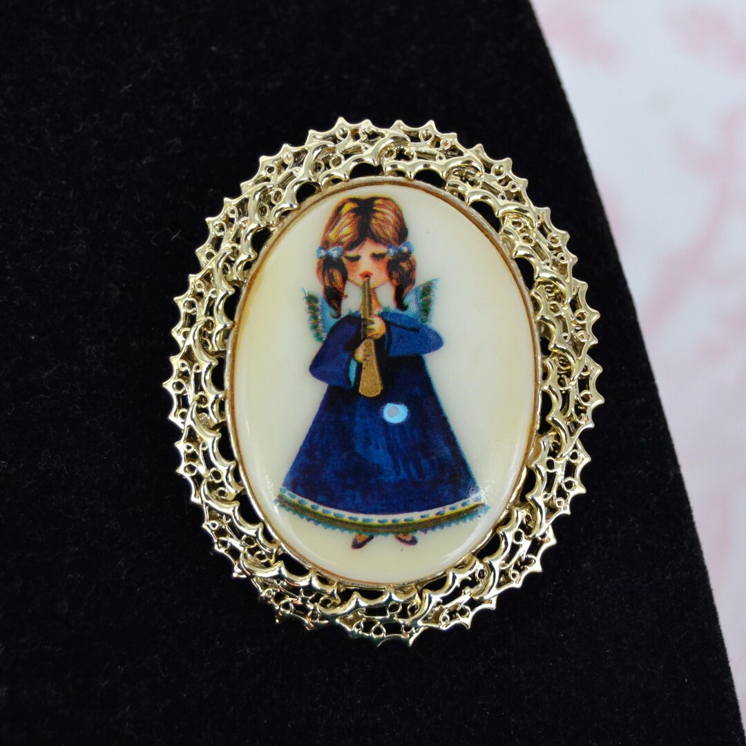 Vintage Angel Cameo Brooch With Plastic Center and Metal Leaf Frame by ...