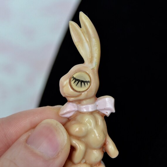 Vintage Celluloid Bunny Rabbit Plastic Brooch with Wi… - Gem