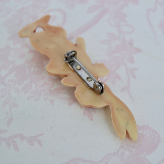 Vintage Celluloid Bunny Rabbit Plastic Brooch with Wi… - Gem