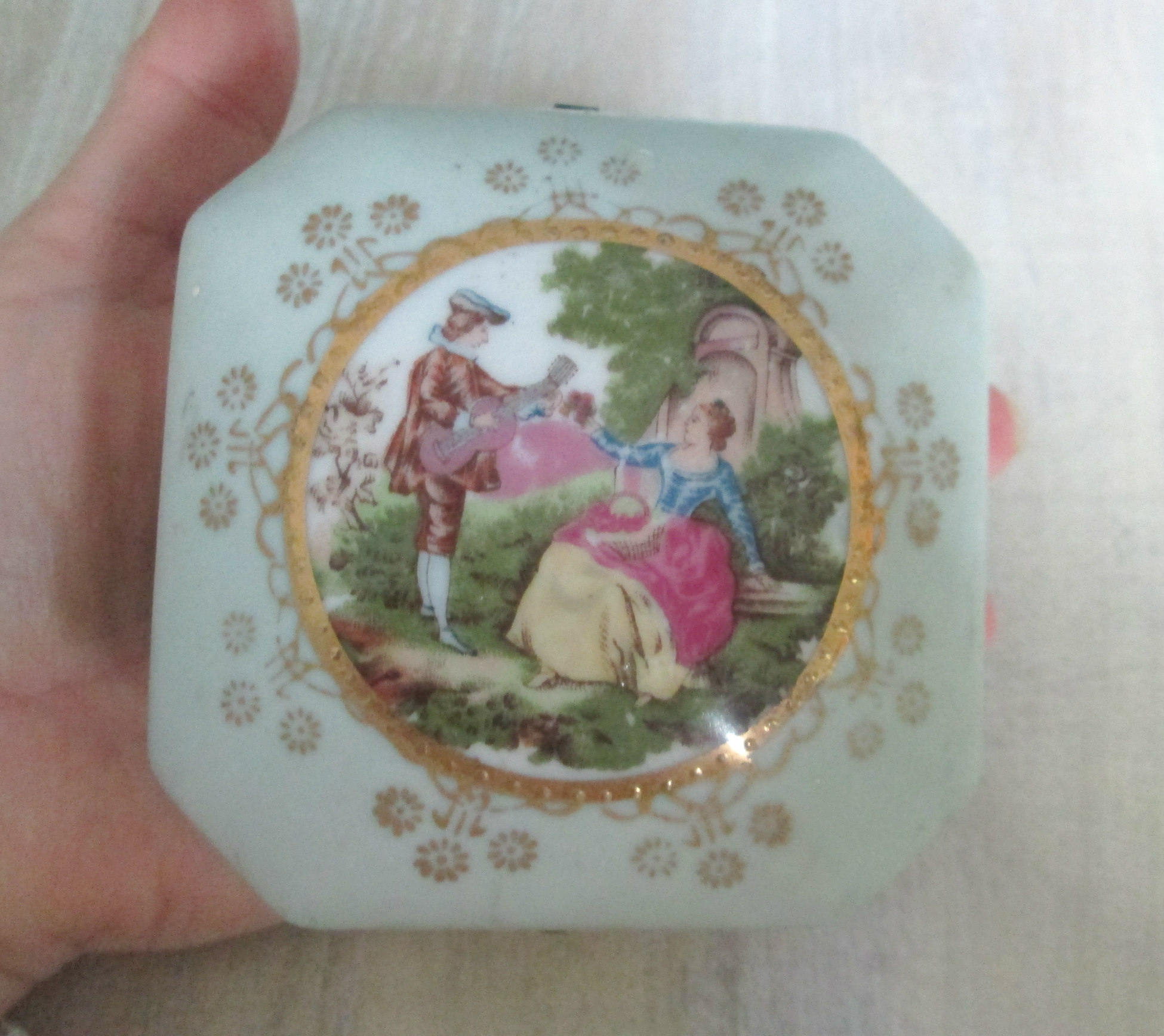 Courting Couple Trinket Box // Engagement Ring Wedding Bands Ring ...