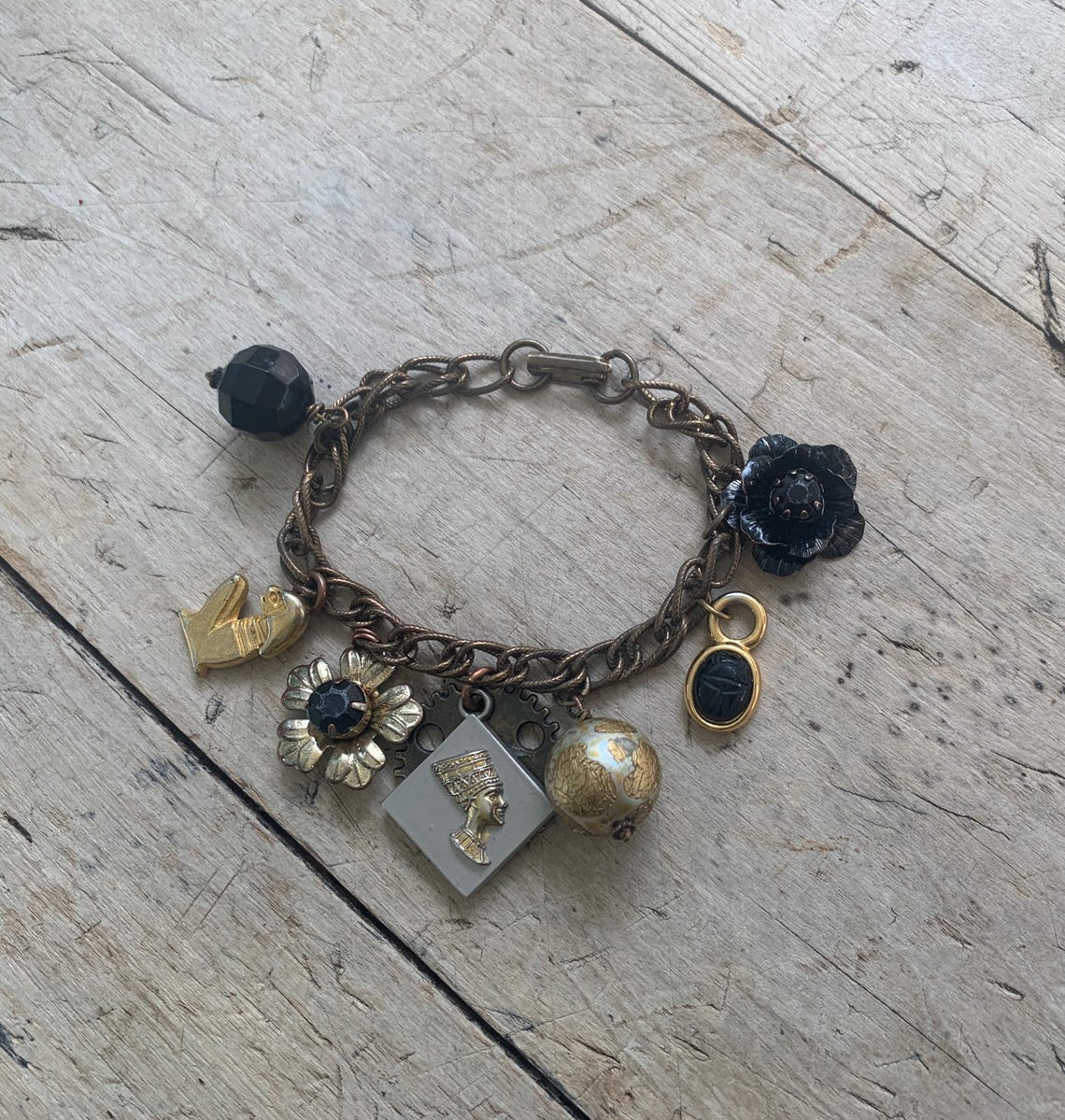 1970s MMA Egypt Charm Bracelet // Metropolitan Museum of Art NYC ...