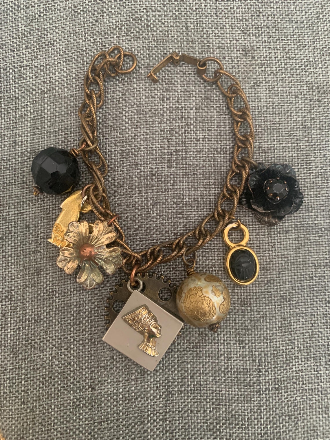 1970s MMA Egypt Charm Bracelet // Metropolitan Museum of Art NYC ...