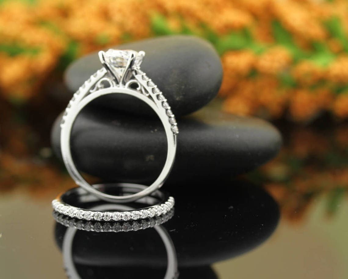 Certified 2.00 Ct 9x7mm Forever One Moissanite (GHI) Engagement Ring ...