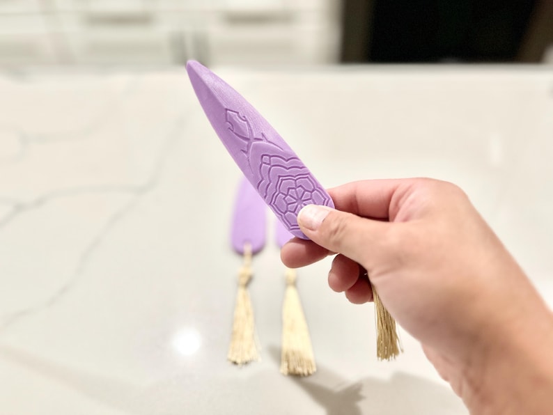 Zoey Shin-kal Dagger – Purple Glow in the Dark K-pop Prop With Tassel ...