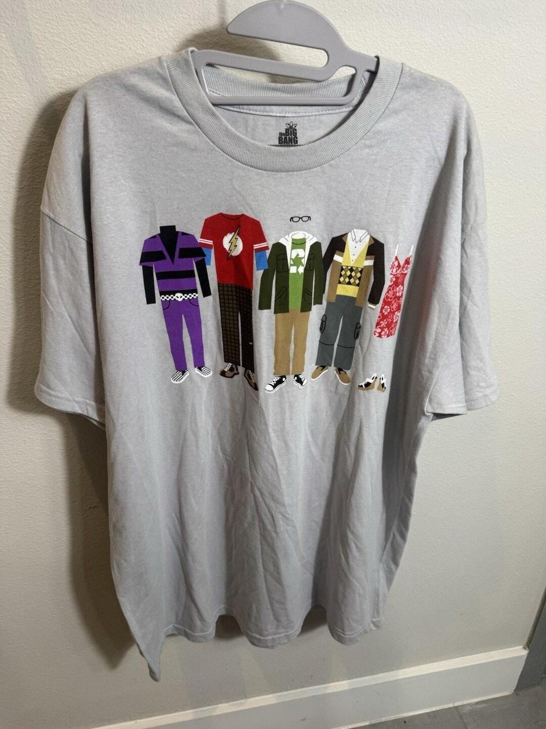 T-shirt, Big Bang Theory S2 Cast Costumes L Grey Howard Sheldon Leonard ...