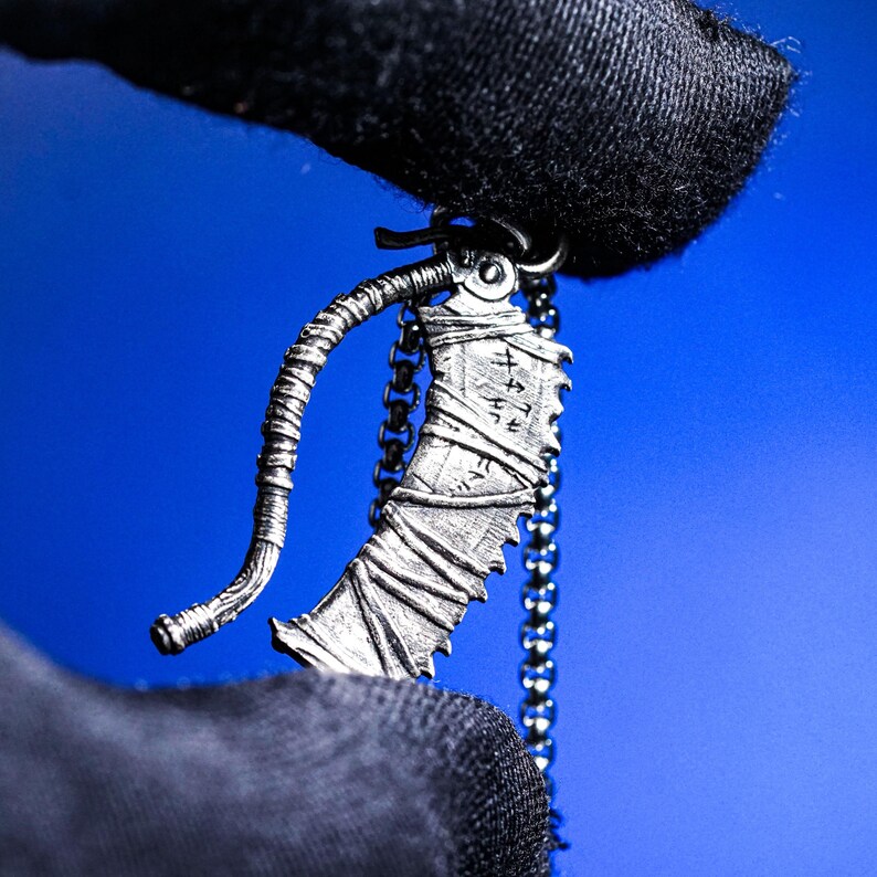 Bloodborne Saw Cleaver Necklace, Hunter's Weapon Pendant, Silver 950 ...