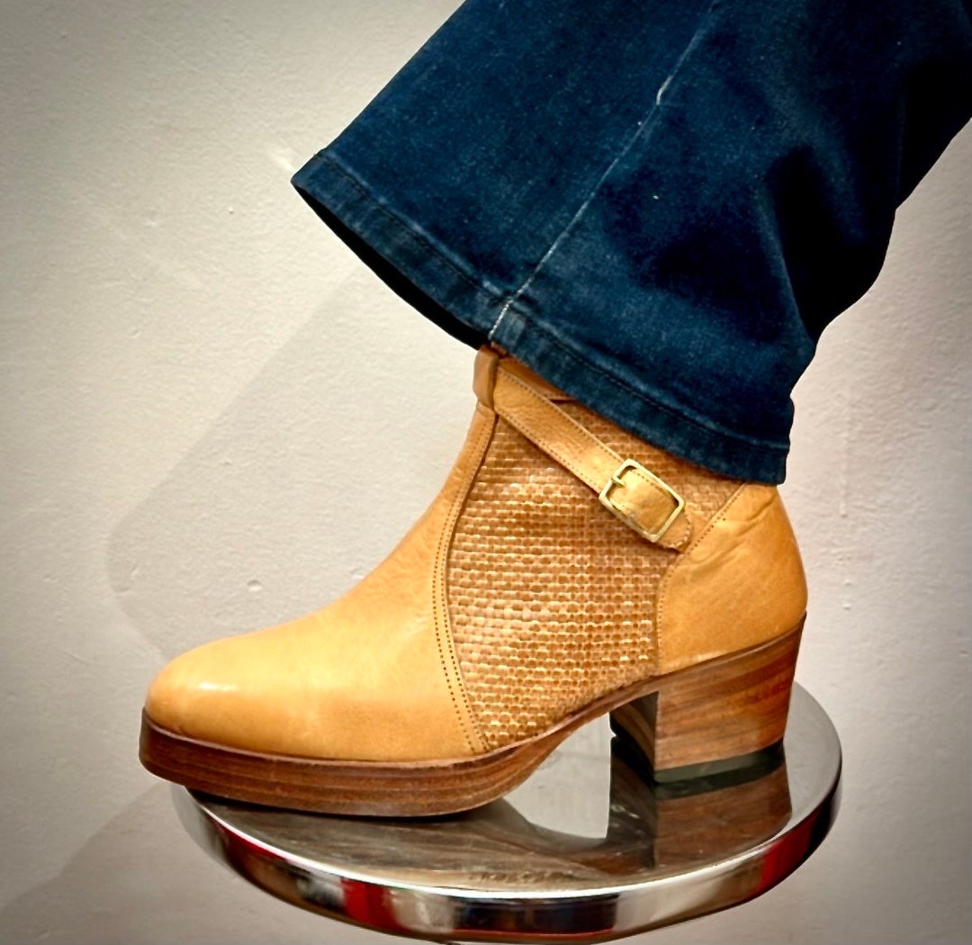Rare 70s Tan Leather Platform Boots - Etsy