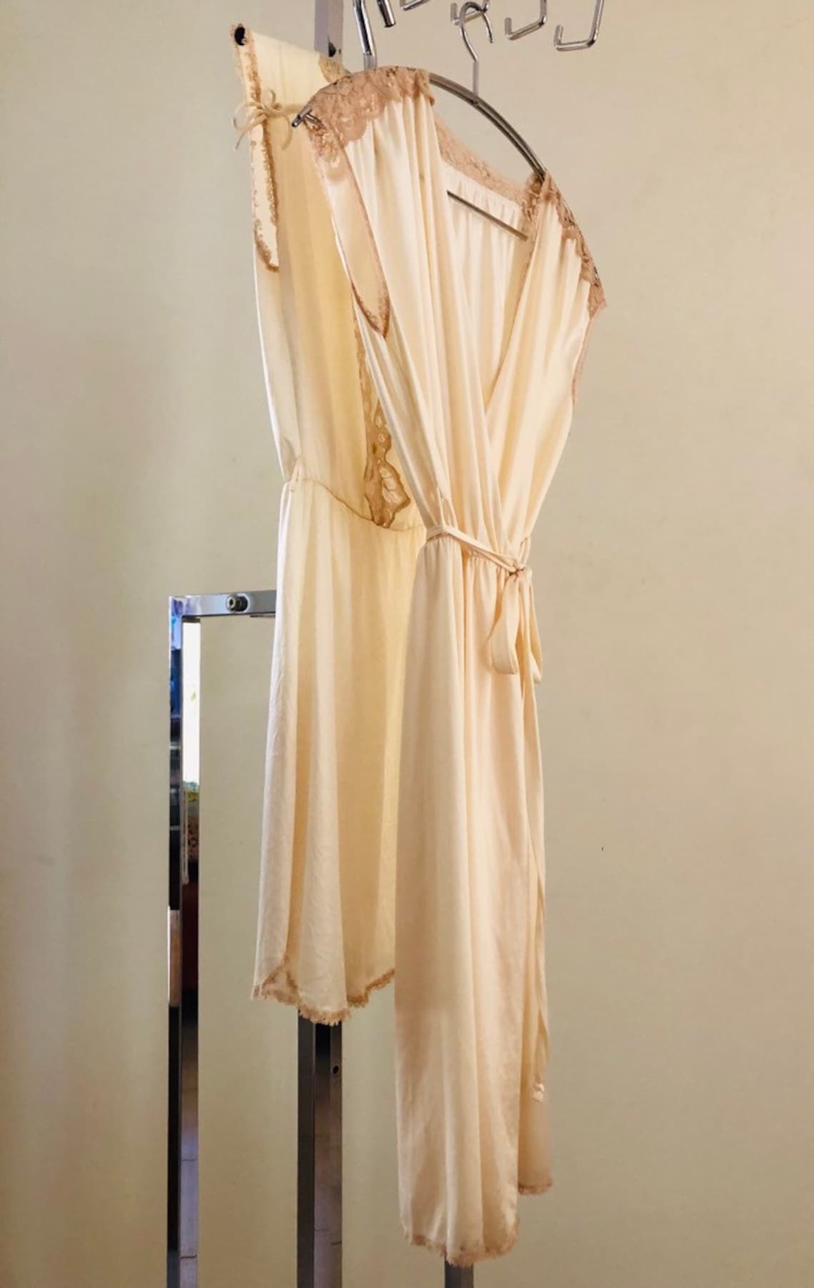 Vintage Lace Negligee and Dressing Gown in Champagne - Etsy