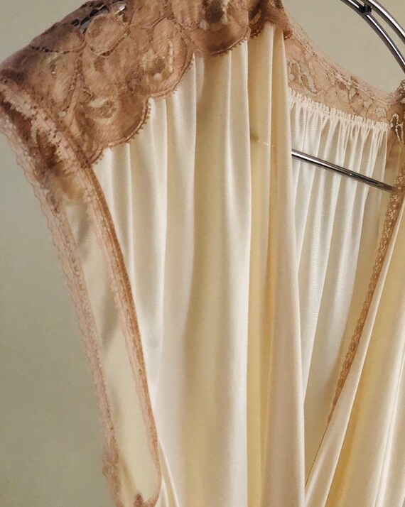 Vintage Lace Negligee and Dressing Gown In Champagne - Gem