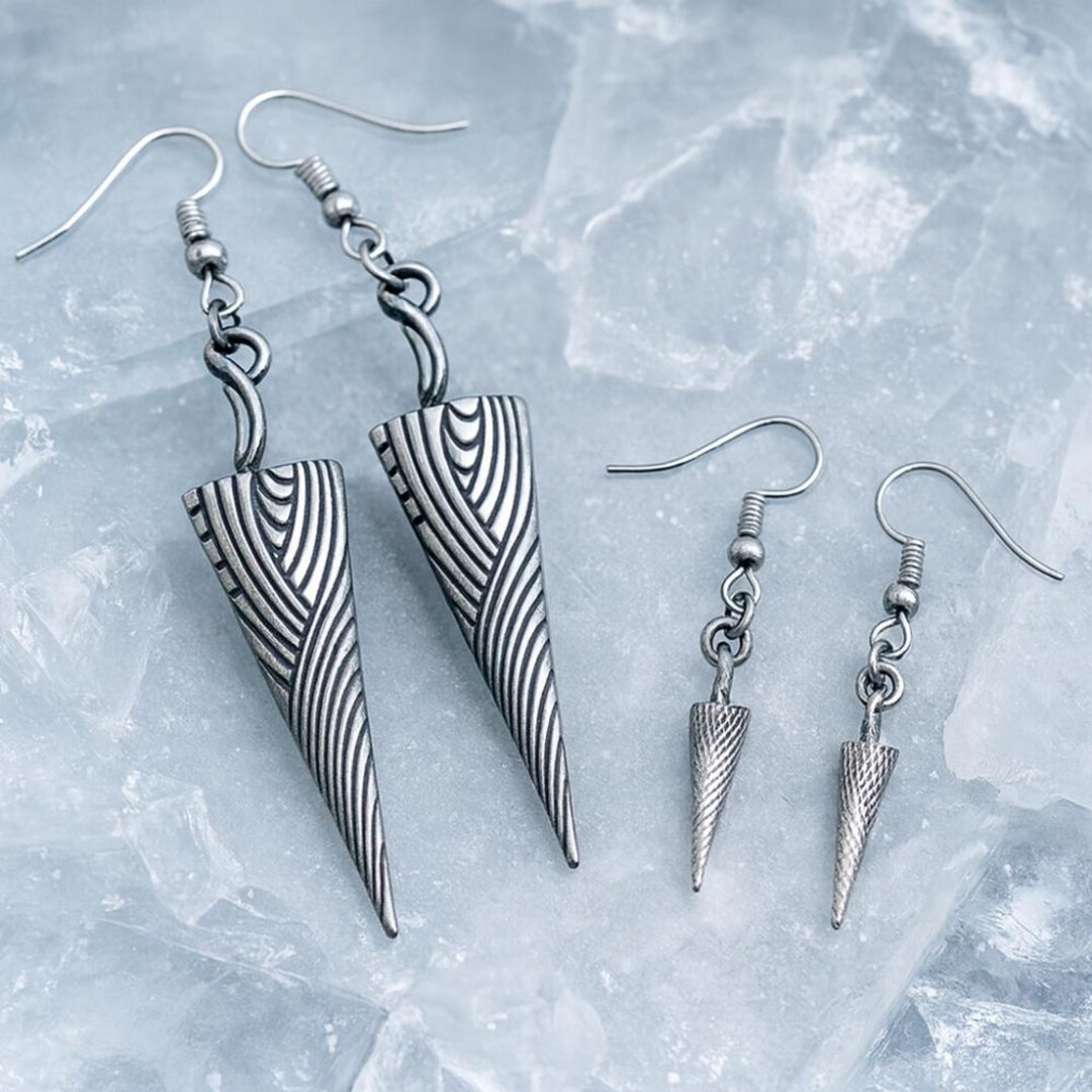 Hollow Knight Bone Spike Earrings Set – Gamer Couple Jewelry - Etsy