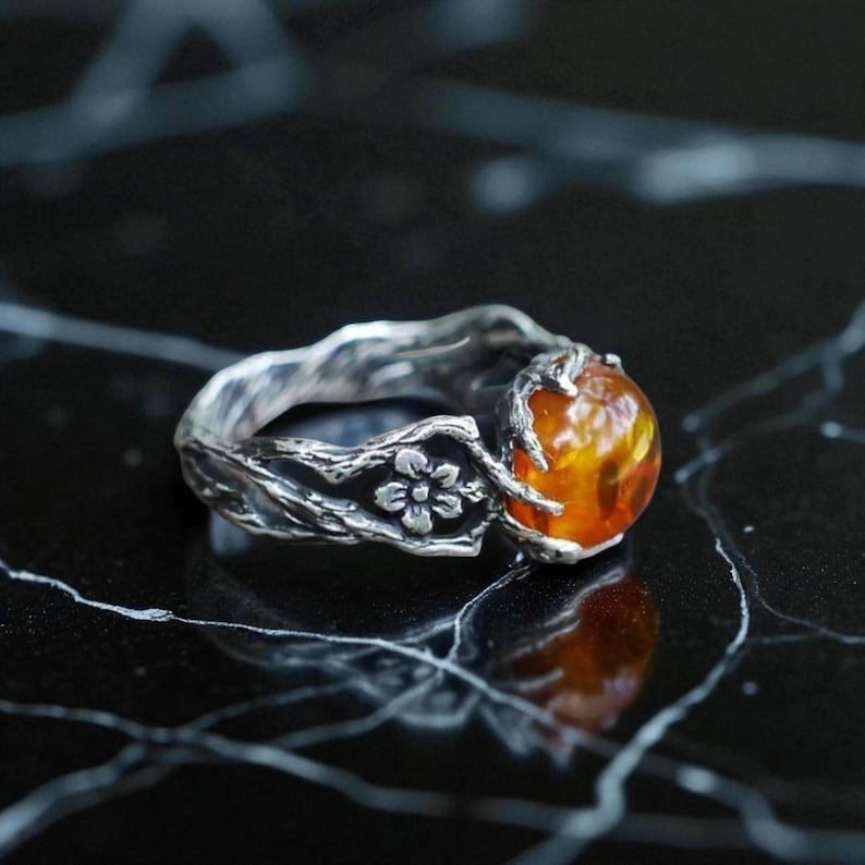 Gothic Amber Flower Ring: Zinc Alloy Witchcore Jewelry - Etsy