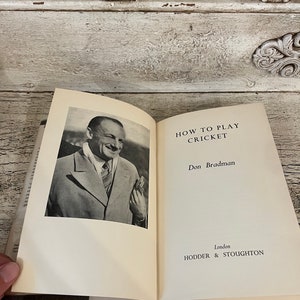 Vintage Cricket Book: How to Play Cricket by Don Bradman - 1953 - Etsy