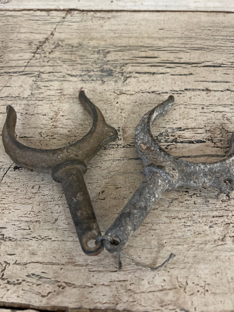 Vintage Oar Locks Boat Hardware Weathered Nautical Beach - Etsy