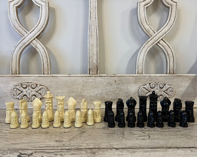 Vintage Chess Set Pieces - Gothic, Peter Ganine, 1947-57 - Complete Set ...