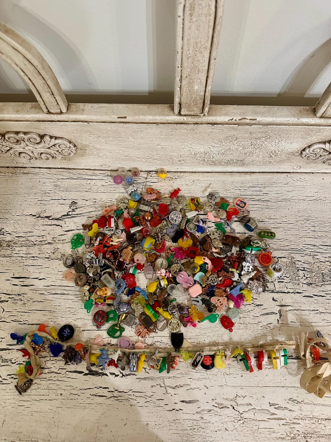 Huge Lot of Vintage Plastic Toys Cracker Jack, Gum Ball Machine ...