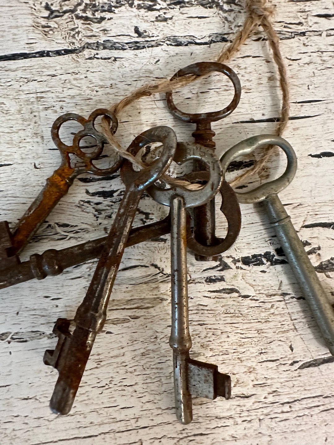 6 Vintage Rustic Skeleton Keys - Great for Assemblage or Wedding Favor ...