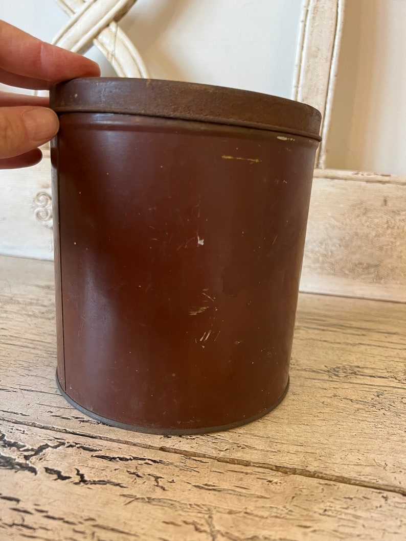 Small Vintage Keebler Biscuit Tin Saltines Brown With | Etsy Small Vintage Keebler Biscuit Tin Saltines Brown With | Etsy