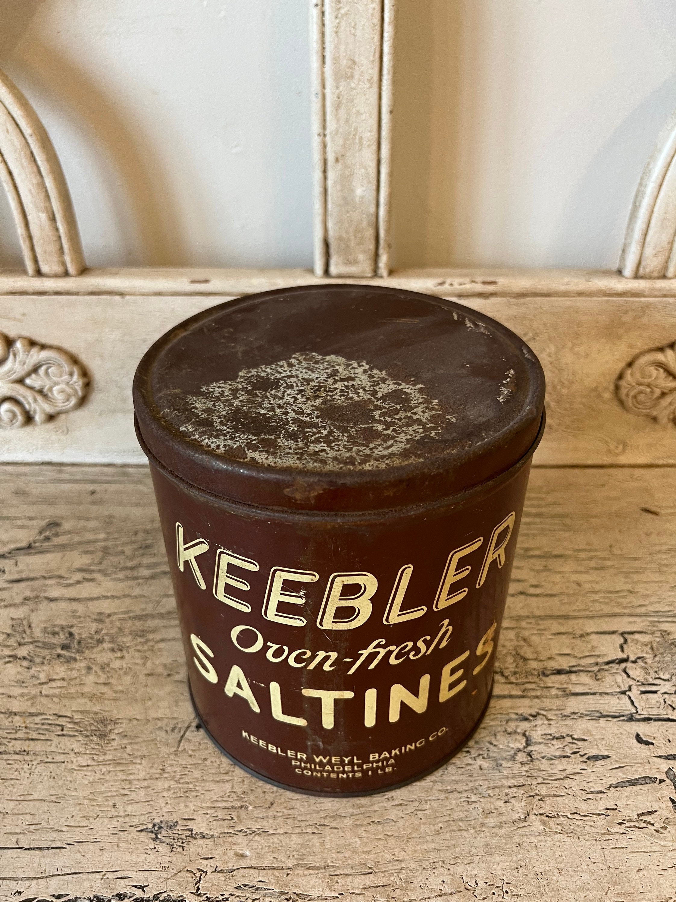 Small Vintage Keebler Biscuit Tin Saltines Brown With | Etsy Small Vintage Keebler Biscuit Tin Saltines Brown With | Etsy