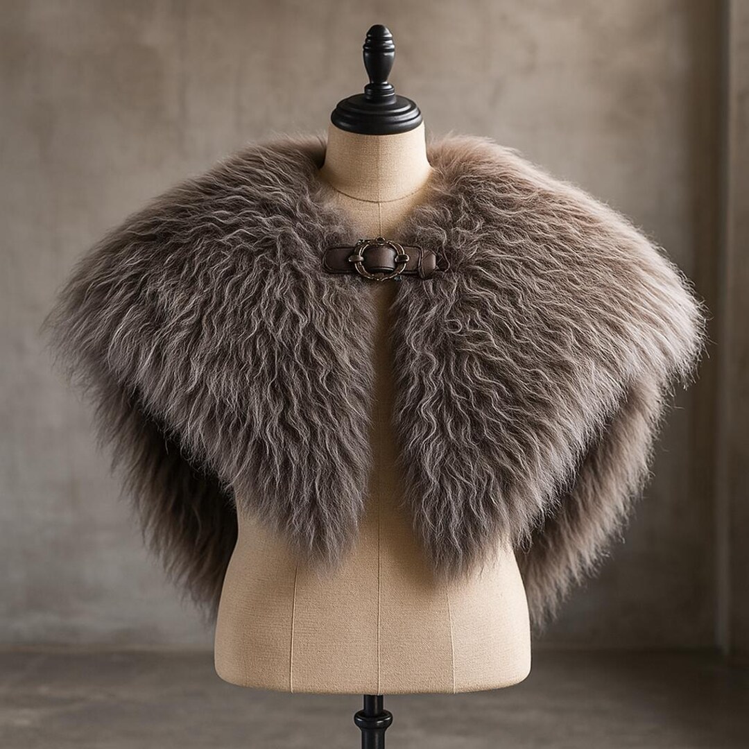 Faux Fur Viking Shoulder Armor | Medieval LARP Cosplay Mantle - Etsy