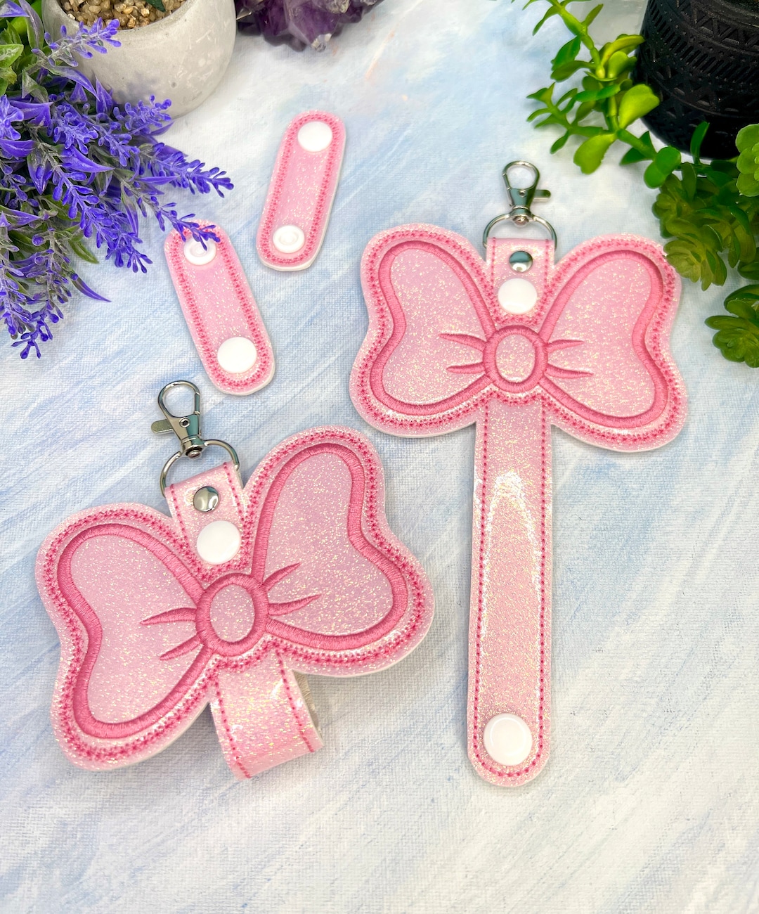 Ear Holder Mickey Bow Pink Minnie Saver Mears Magical Parks Ear Clip ...