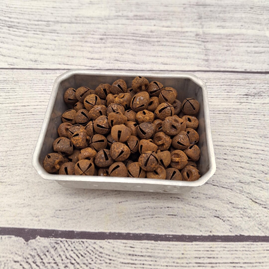 Rusty 9mm (0.35") Jingle Bells, Craft Supplies, Metal, Small Rusted ...