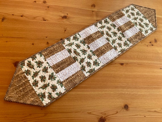 Pine Cone Fence Quilted Table Runner - Etsy