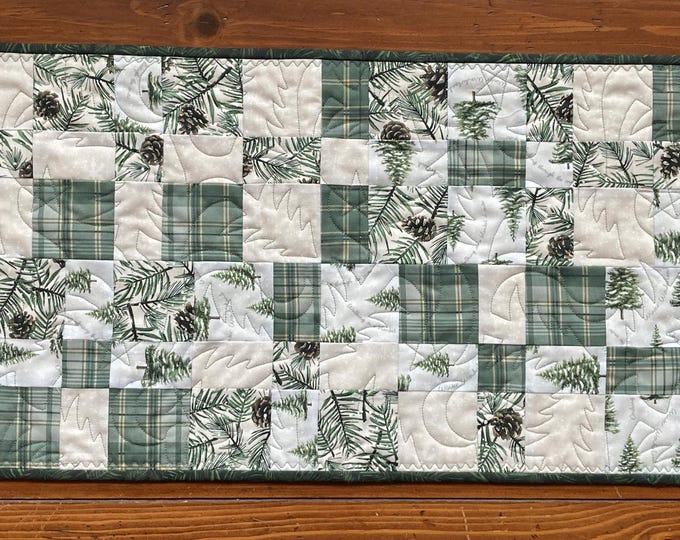 Winter Quilted Table Runner - Etsy