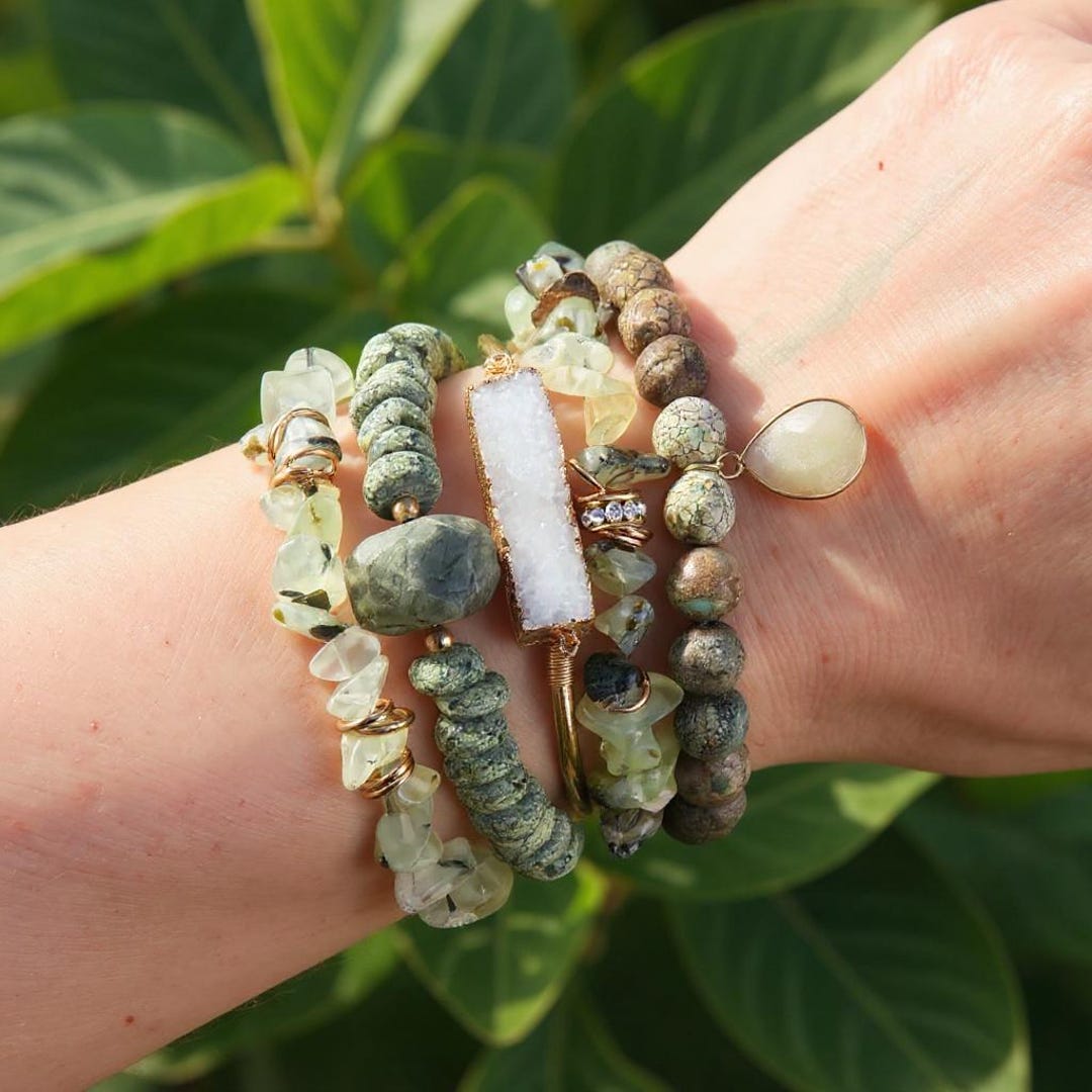 Boho Stackable Bracelets Set | 5pc Natural Green Stone Chip Beads ...