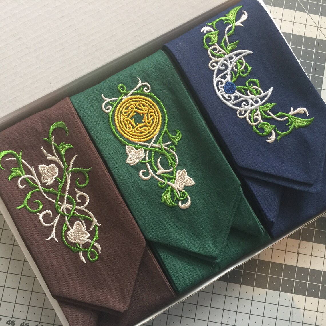 Embroidered Elvish Stole - Custom LARP Priest Costume for Roleplay or ...