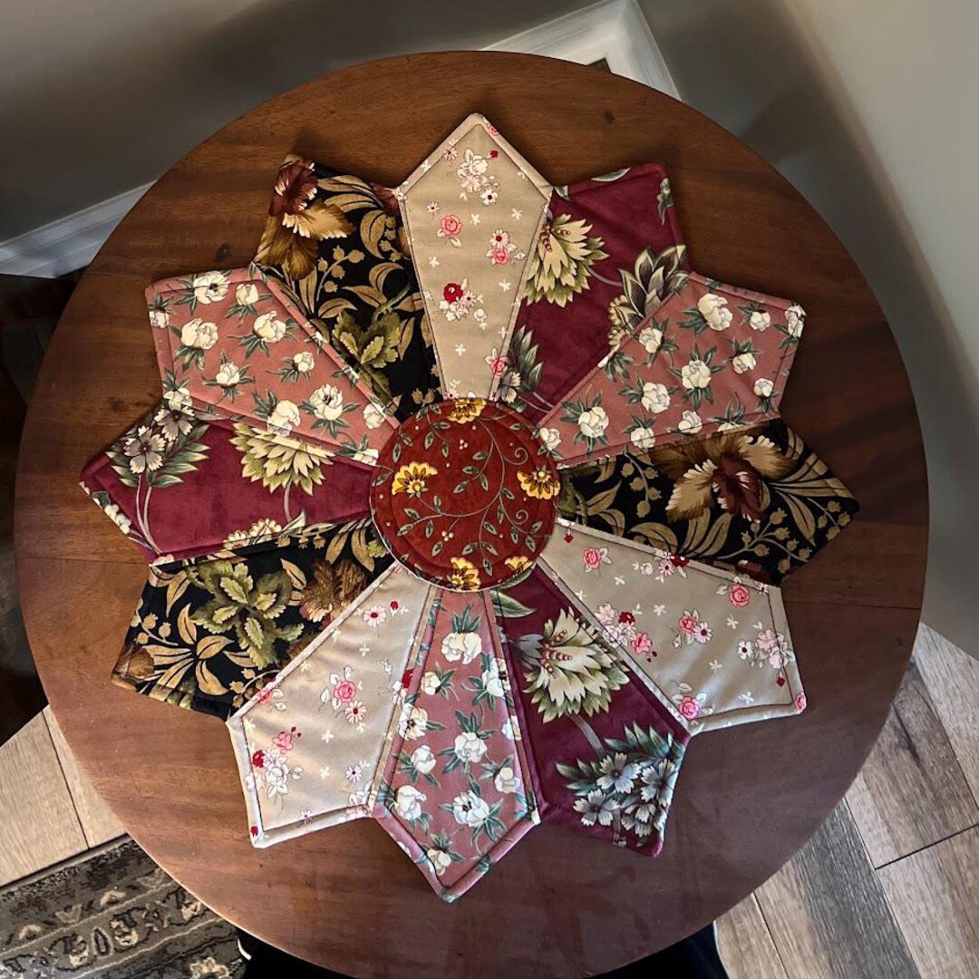 Handmade Dresden Plate Placemat – Floral Prints – Quilted Candle or ...