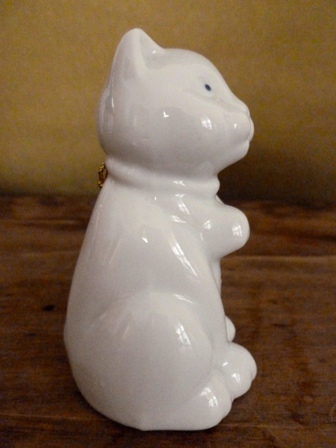 Vintage White Cat Ceramic Bell Figurine - Spencer Gifts Kitty Cat Bell ...