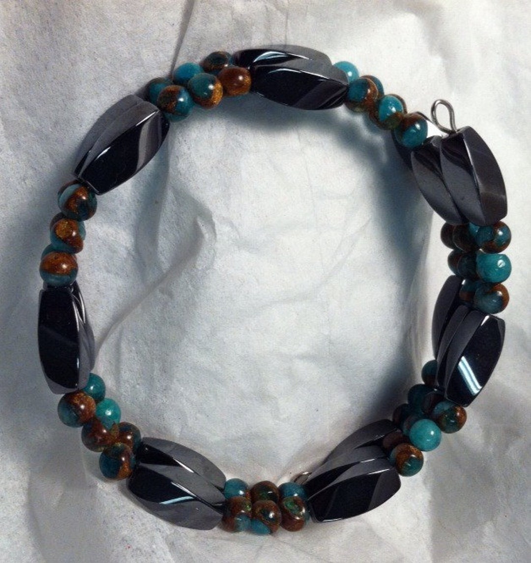 Hermosa Phoenix verde Jasper piedras preciosas y giro largo hematites ...
