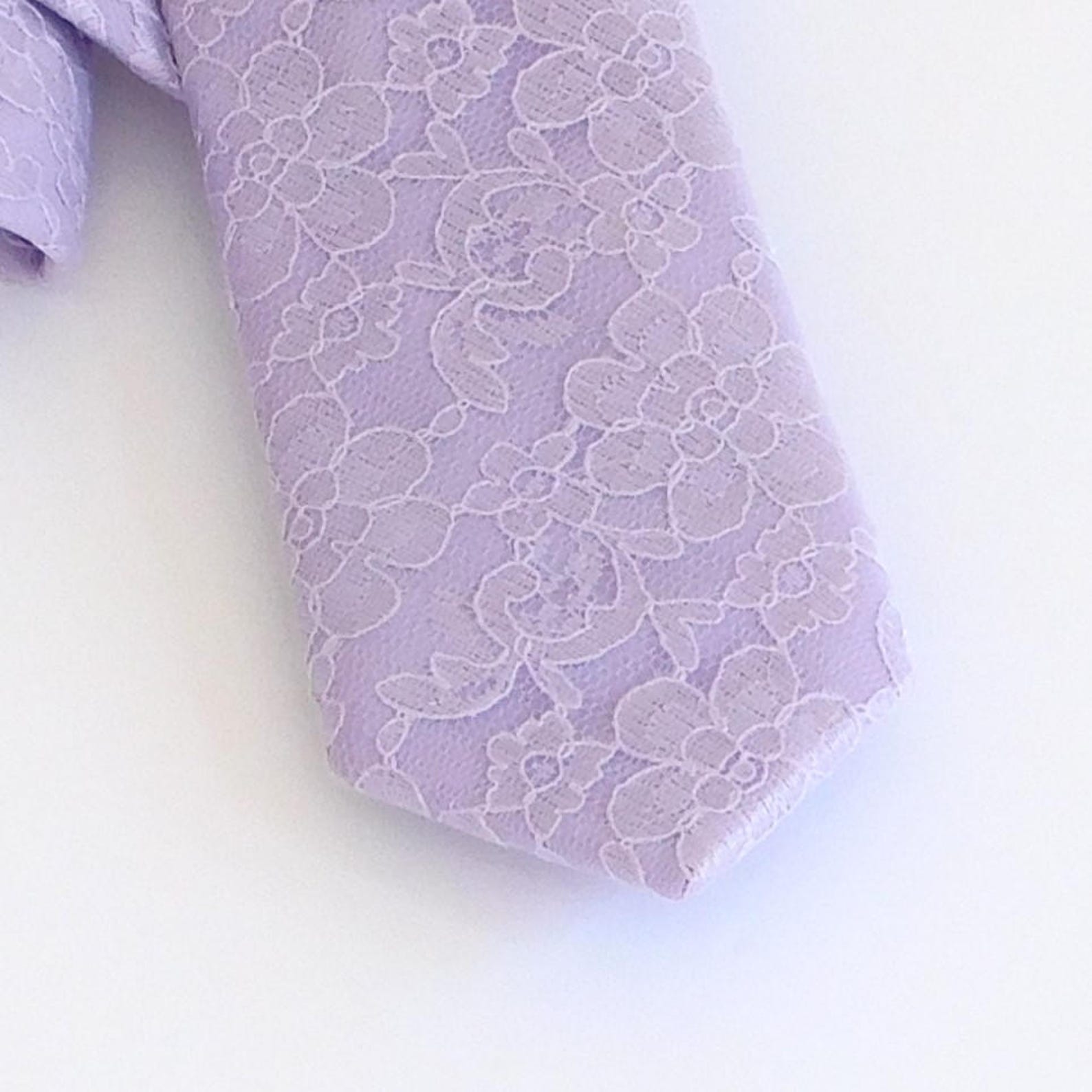 Lavender Light Purple Floral Lace Traditional Necktie With Pocket ...