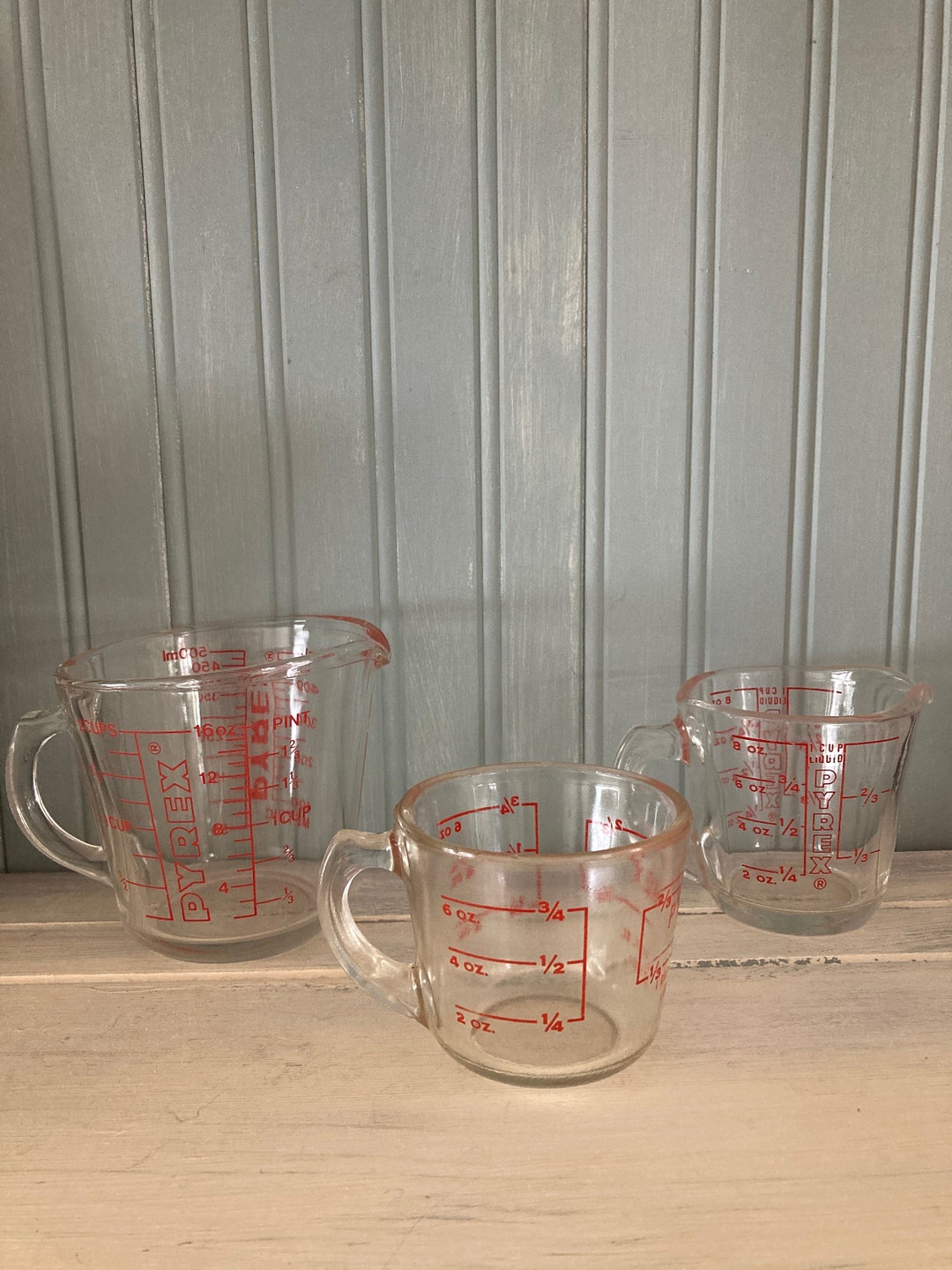 Vintage Pyrex Glass Measuring Cups Set If Three Etsy