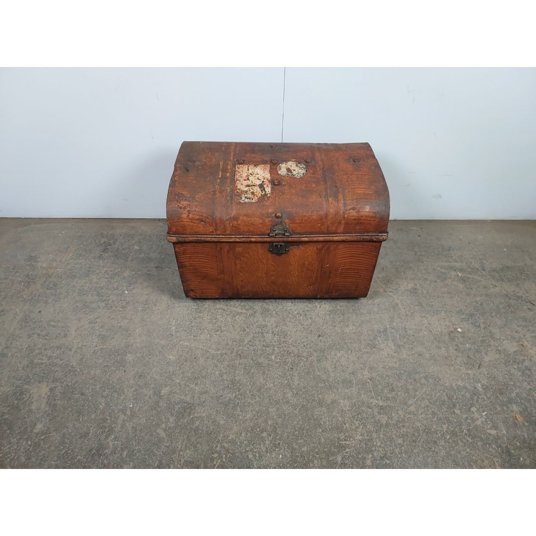 Late 1800,s Metal Travel Trunk # 192924 Shipping is Not a 1.00 Shipping ...